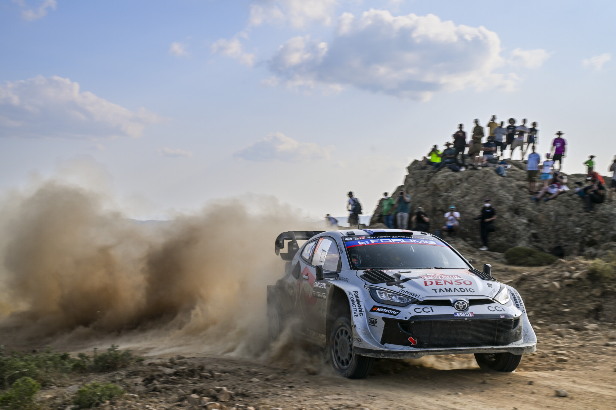 TOYOTA GAZOO Racing、2024年シーズンのWRCを戦う新しい車両カラーリングを発表 | RallyFunJapan